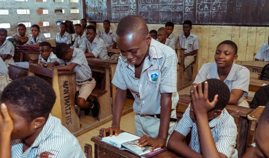 CHINT Held Back to School Campaign in Ghana for Local Education